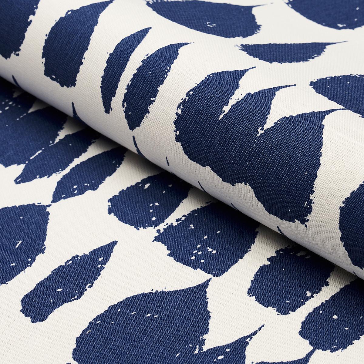 Queen Of Spain - Navy Fabrics | Schumacher