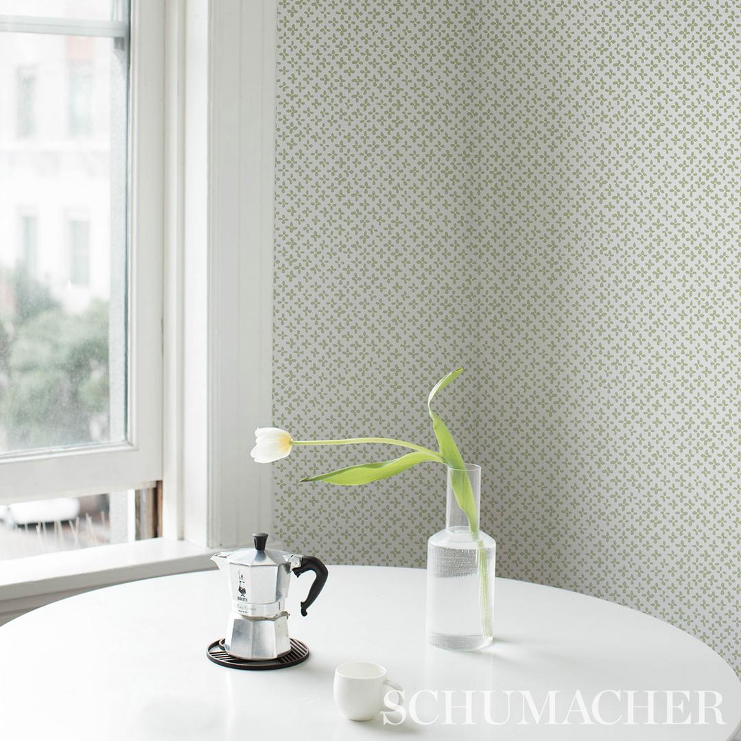 Emerson - Green On Ivory Wallpapers | Schumacher
