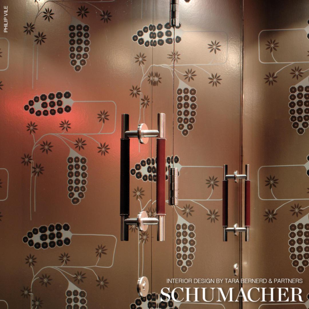 Hollywood Grape - Pale Gold Wallpapers | Schumacher
