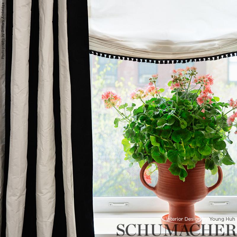 Bell Fringe - Black Trims | Schumacher