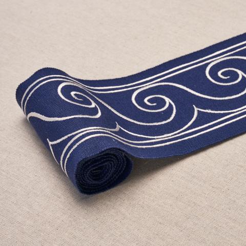 Greek Waves Trim - White On Navy Trims | Schumacher