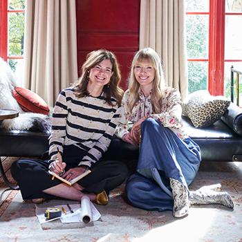 Bleeding Hearts - Red Fabrics | Schumacher